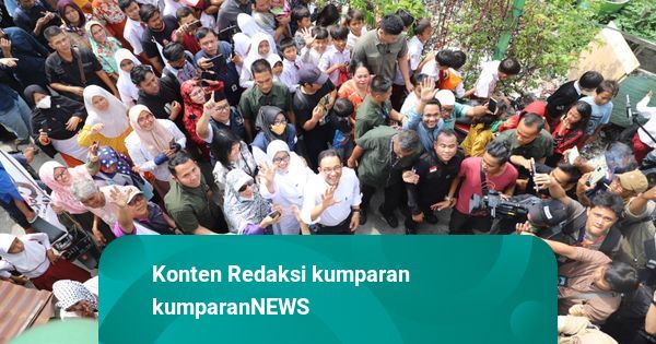Foto Anies Kunjungi Tanah Merah Di Hari Pertama Kampanye
